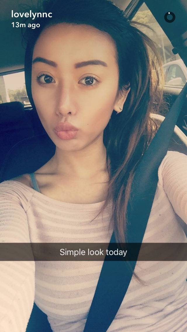 Simple look. | Scrolller