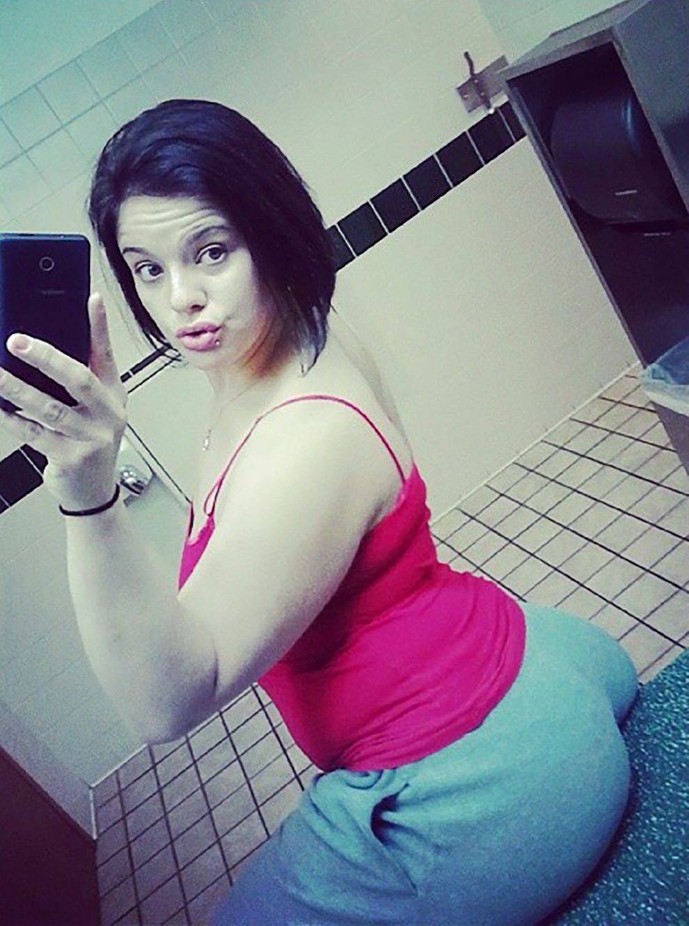 Sink booty | Scrolller