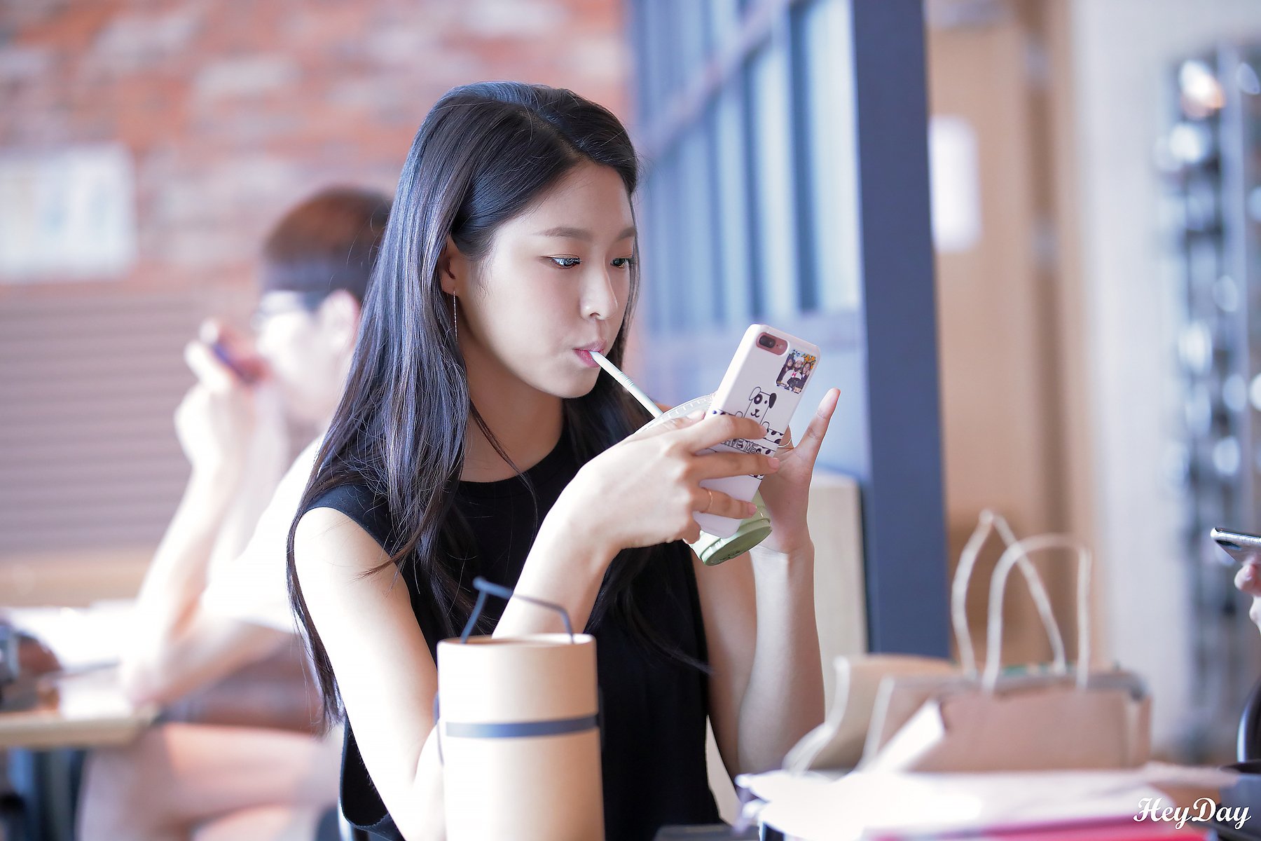 siphyun 16 | Scrolller