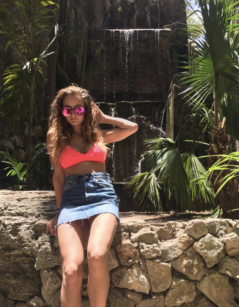 Sister 21 | Scrolller