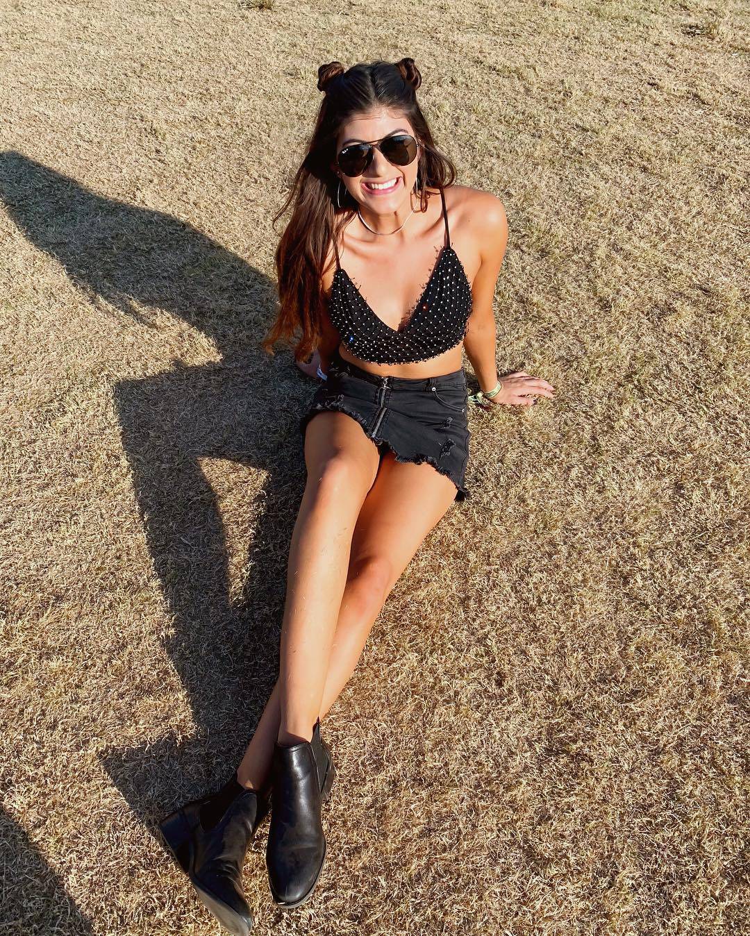 Sitting Pretty | Scrolller