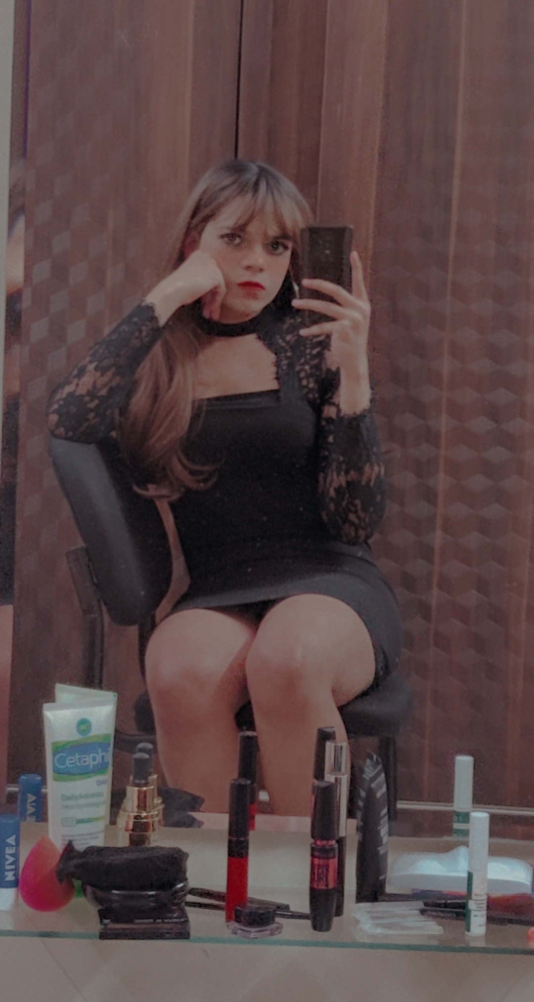 Sitting pretty | Scrolller