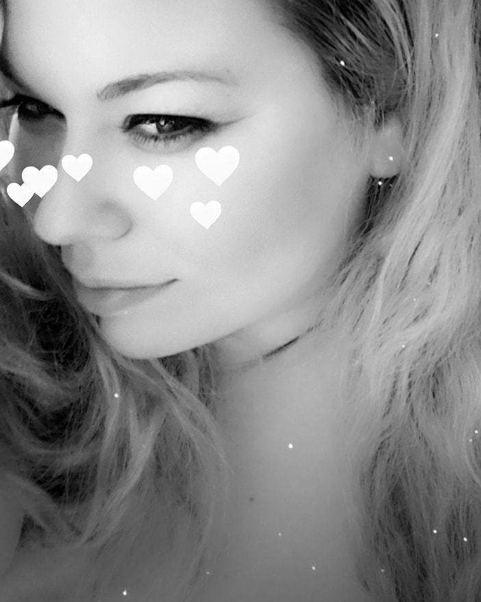 Sleepy smiles | Scrolller