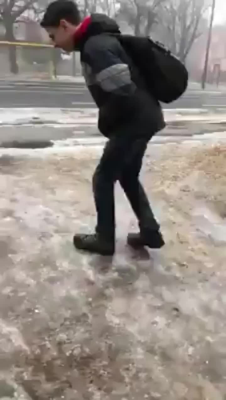 Sliding down some ice | Scrolller