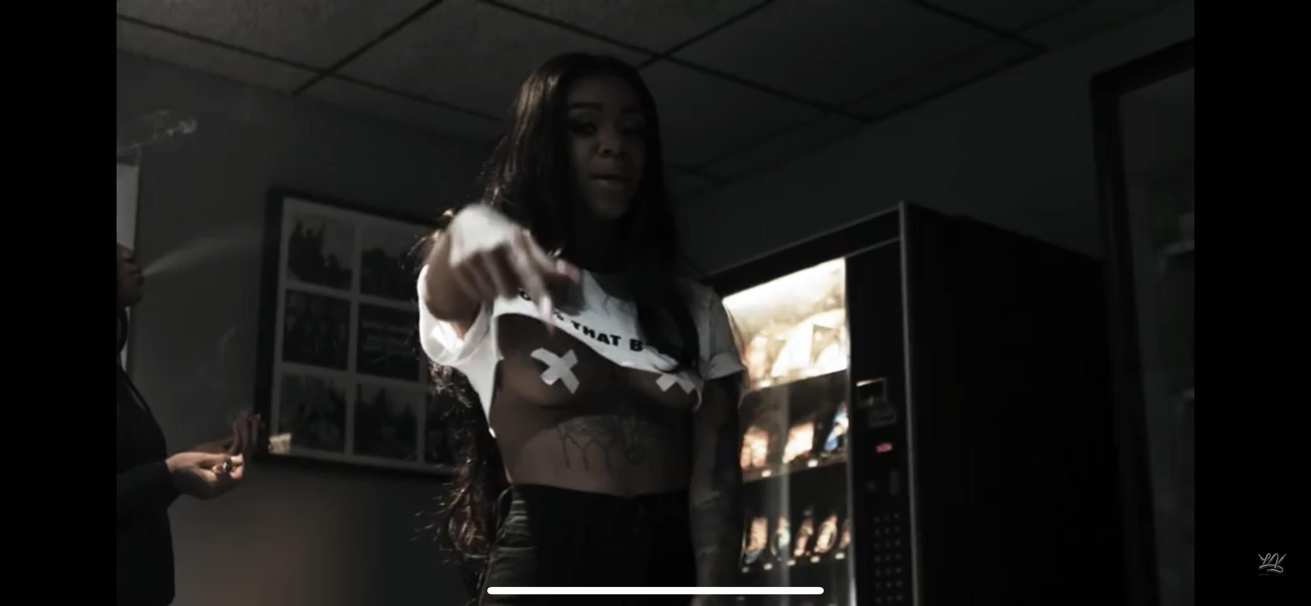 Slim frame 🥰 | Scrolller