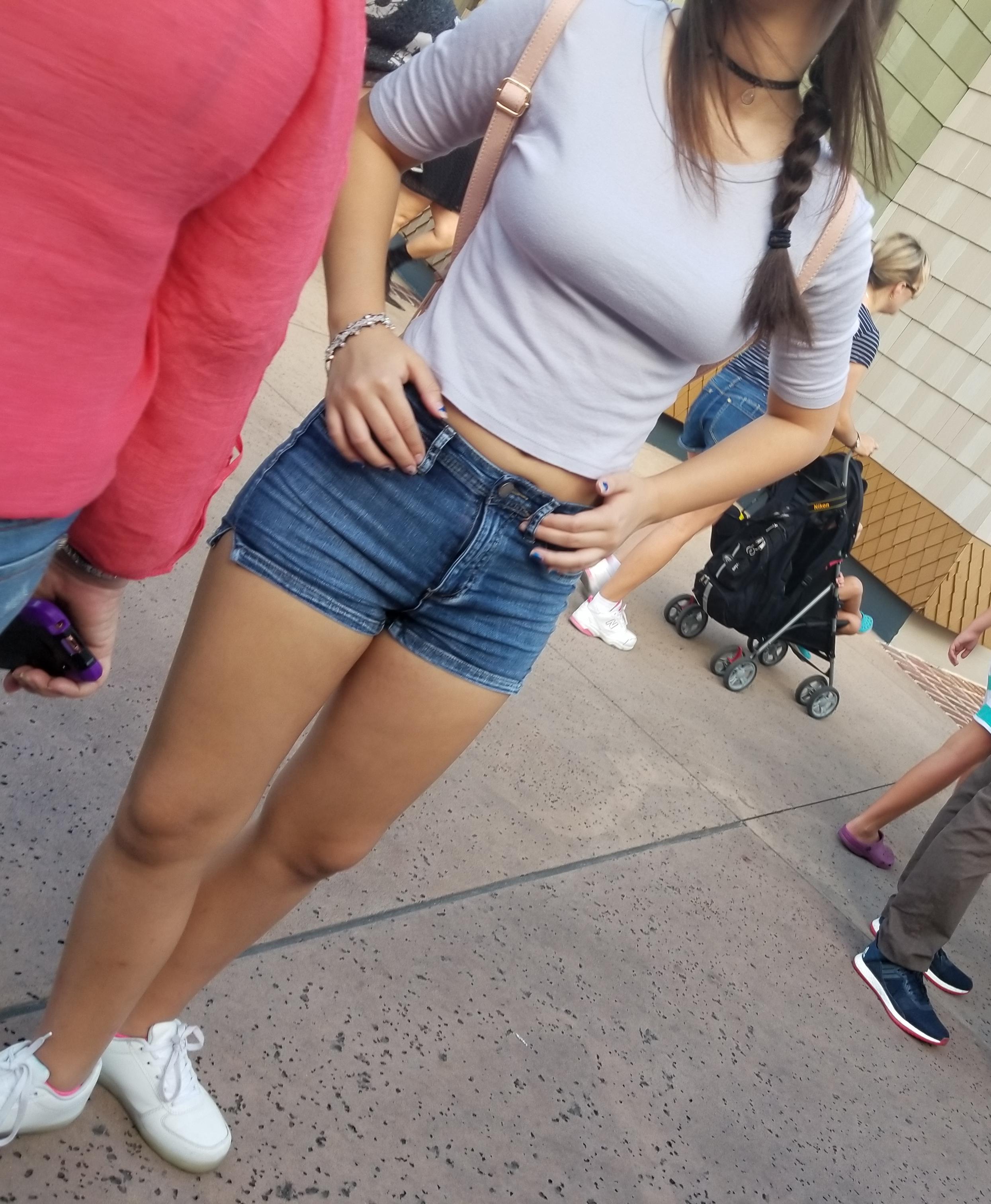 Small but enough. | Scrolller