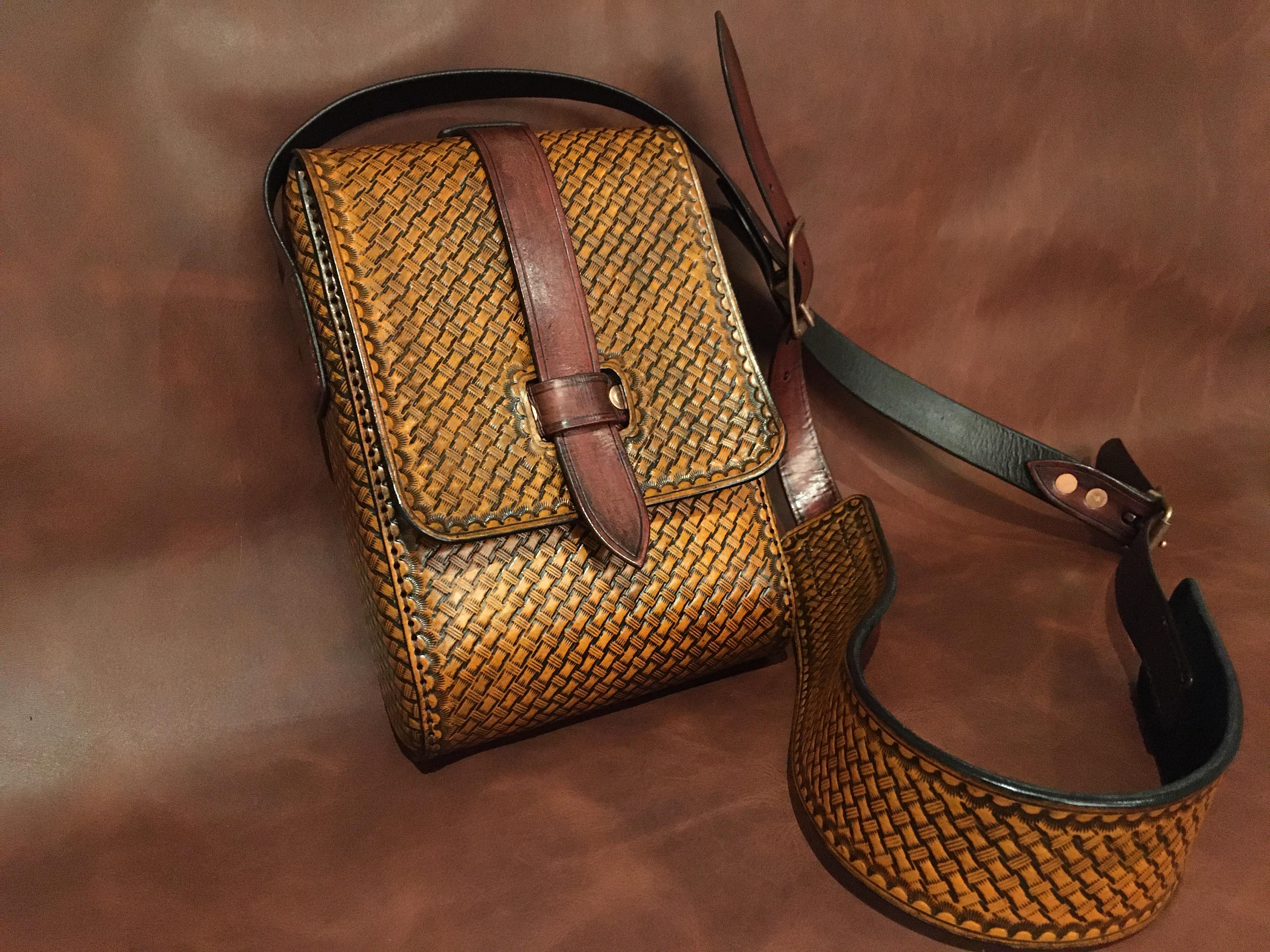 Small vertical messenger bag made out of boredom and insanity | Scrolller