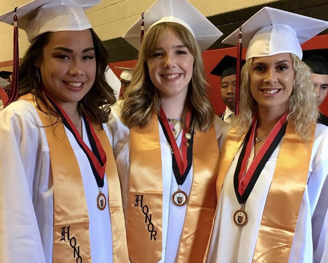 Smart Ladies | Scrolller