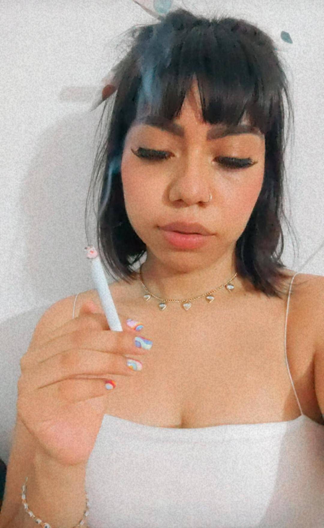 Smoke break | Scrolller