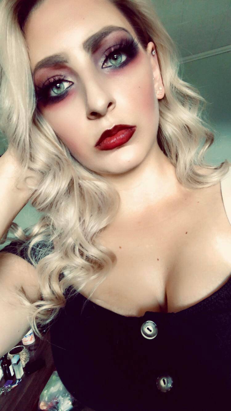 Smoke show | Scrolller