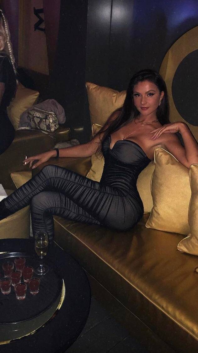 Smoking goddess | Scrolller