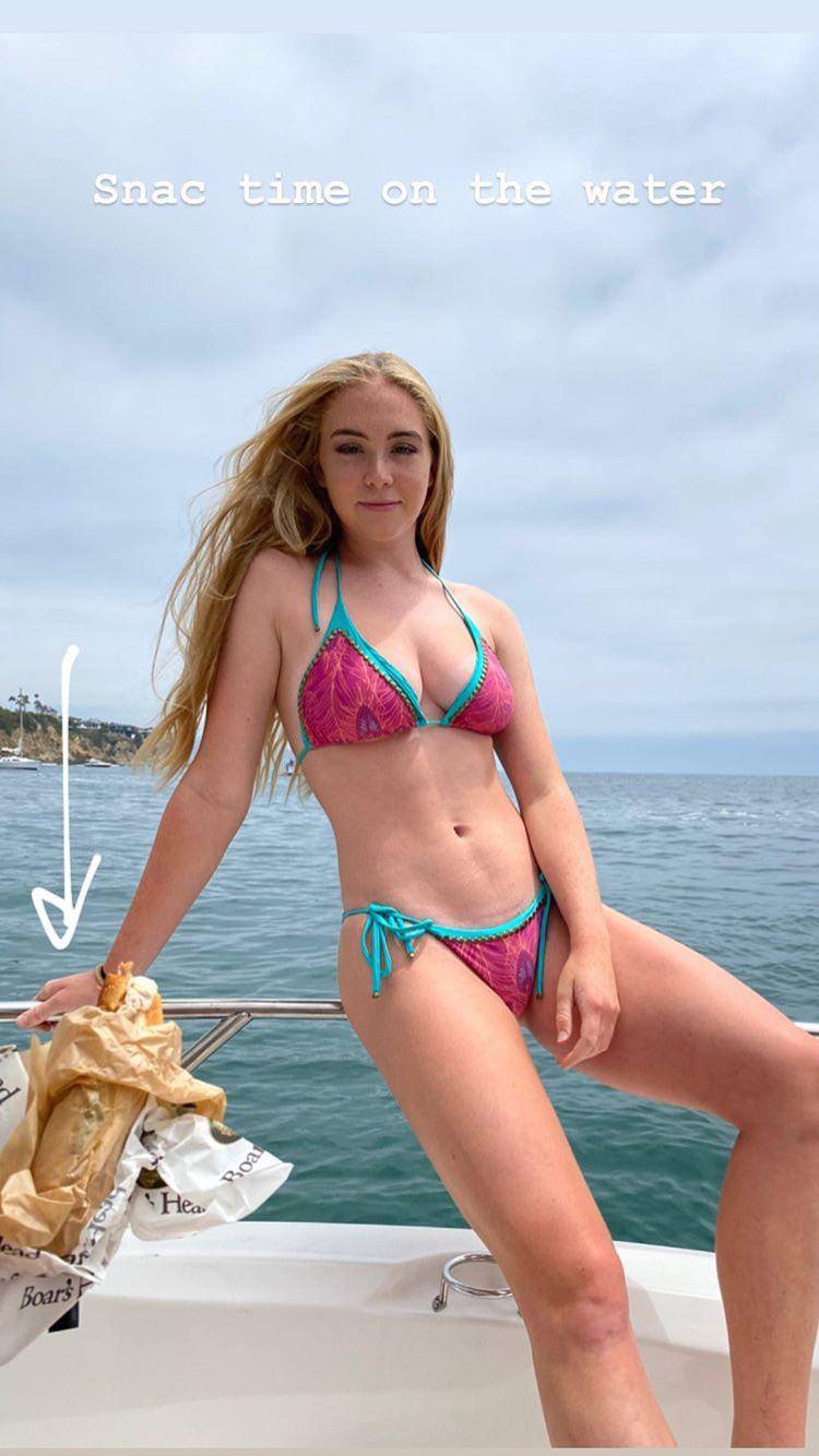 Snacc time 😊 | Scrolller