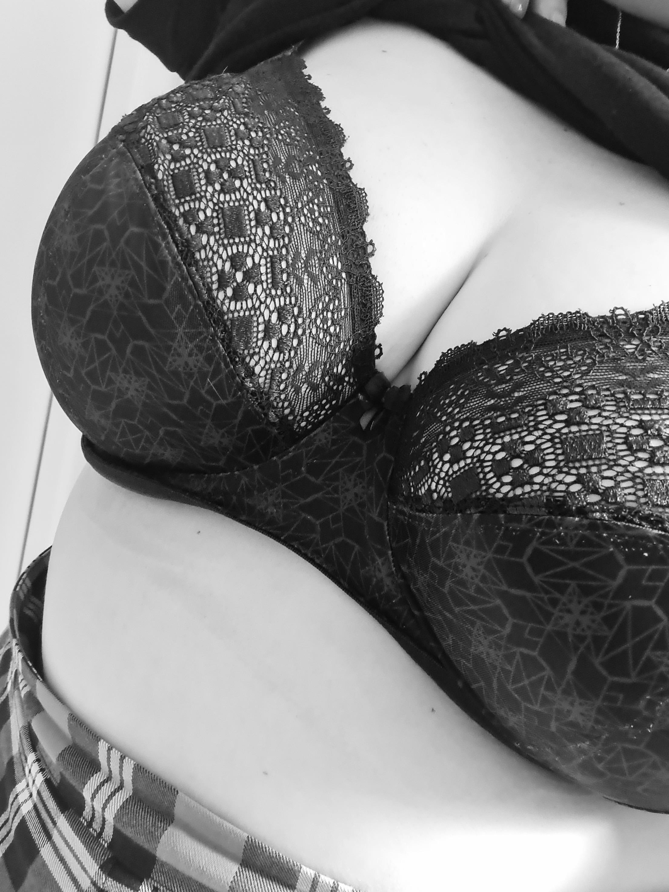 Sneak peak at work 🏙 | Scrolller