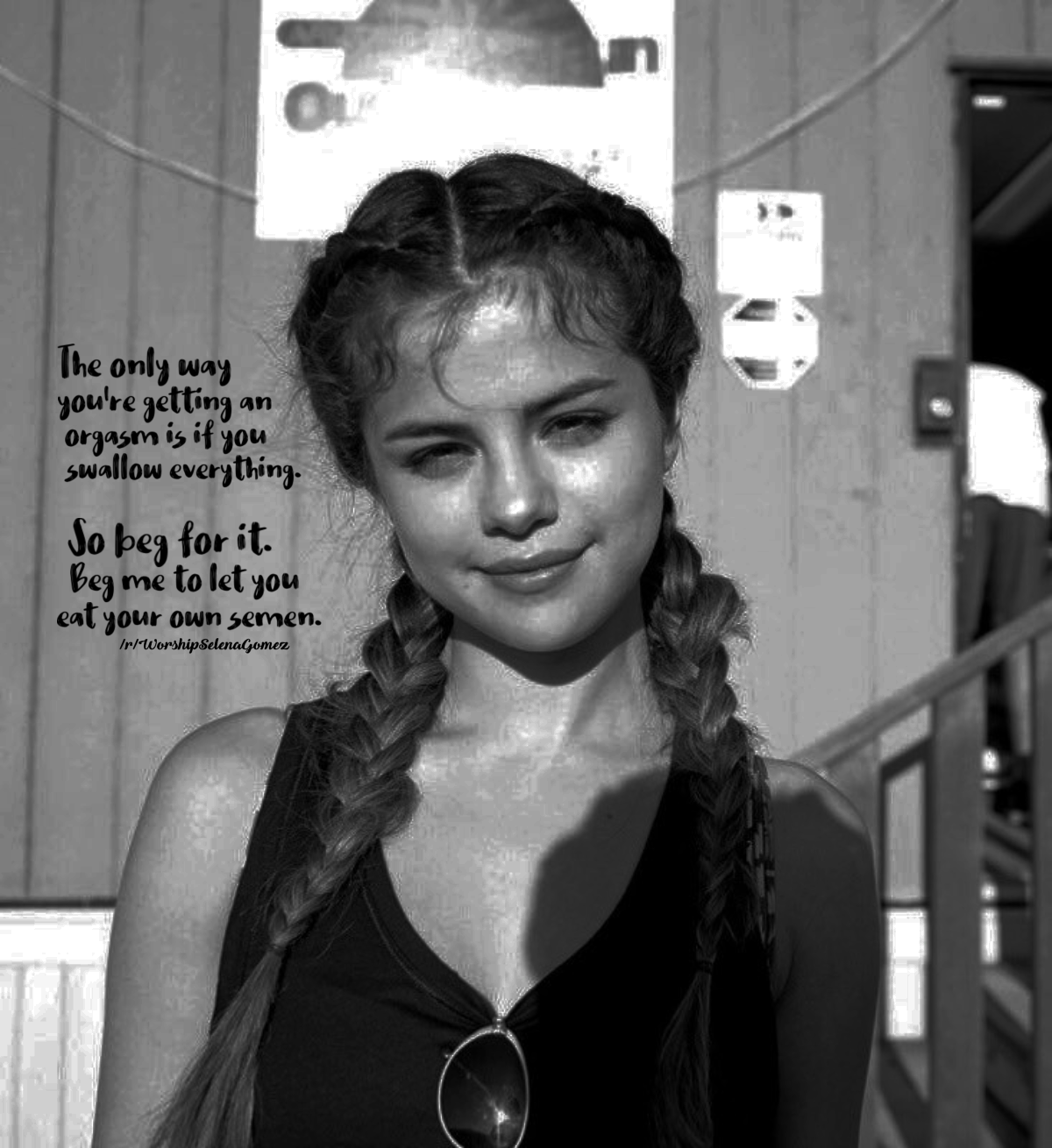 Selena Gomez Scrolller