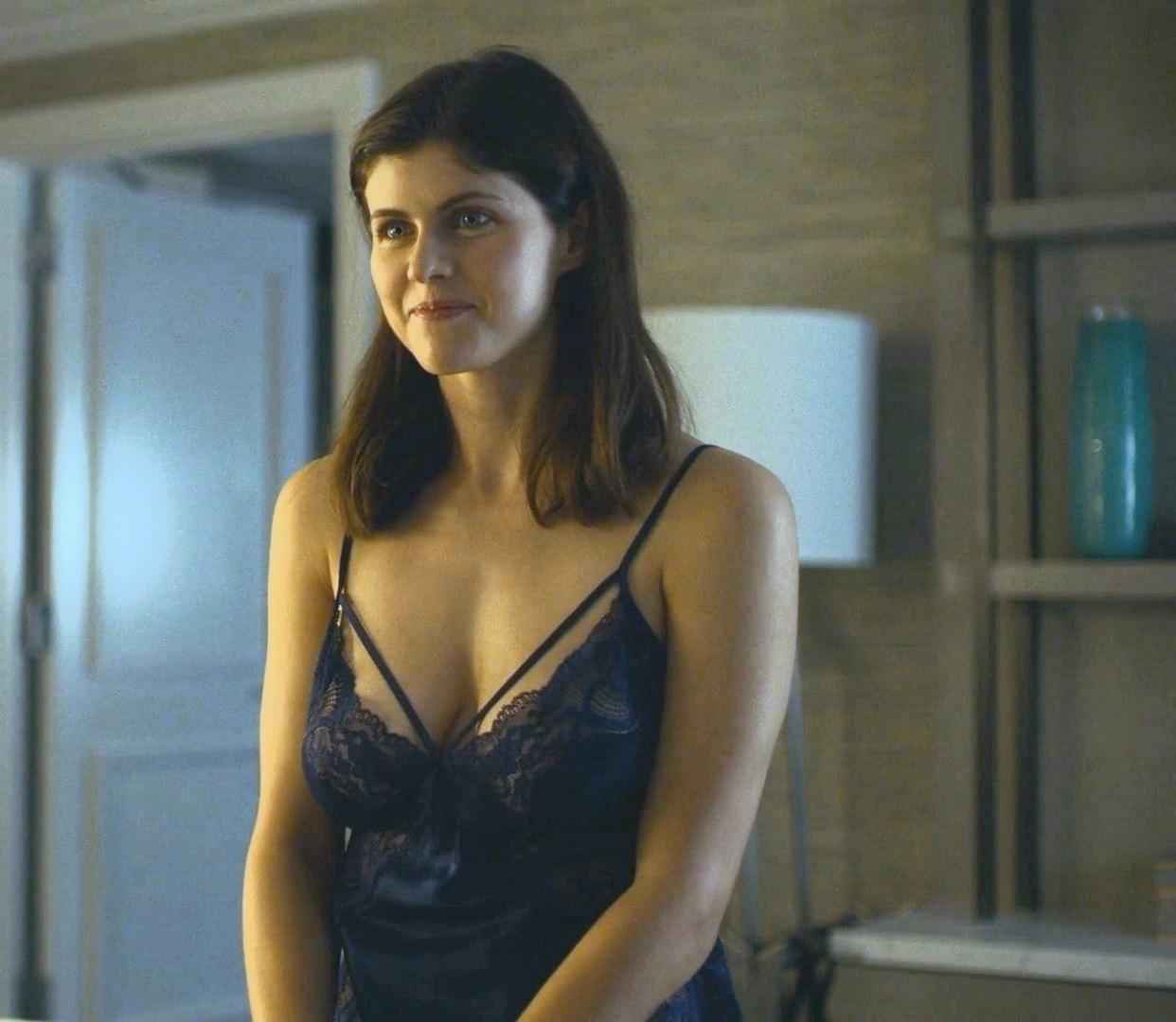 So Horny for Alexandra Daddario | Scrolller