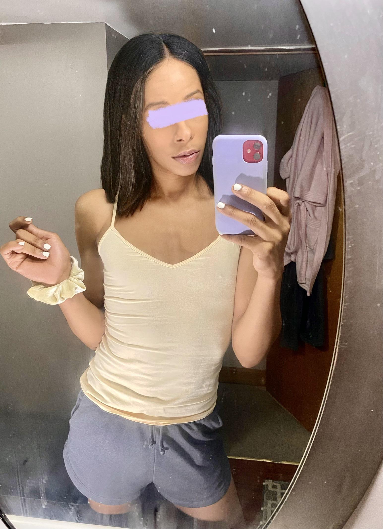 So skinny and cute! 💜🥰😊💋 | Scrolller