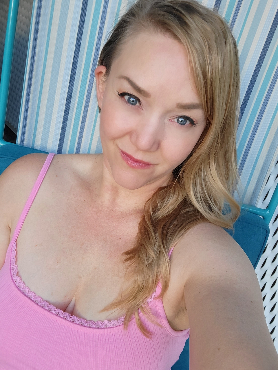 Soaking up the morning sun ️ [F47] | Scrolller