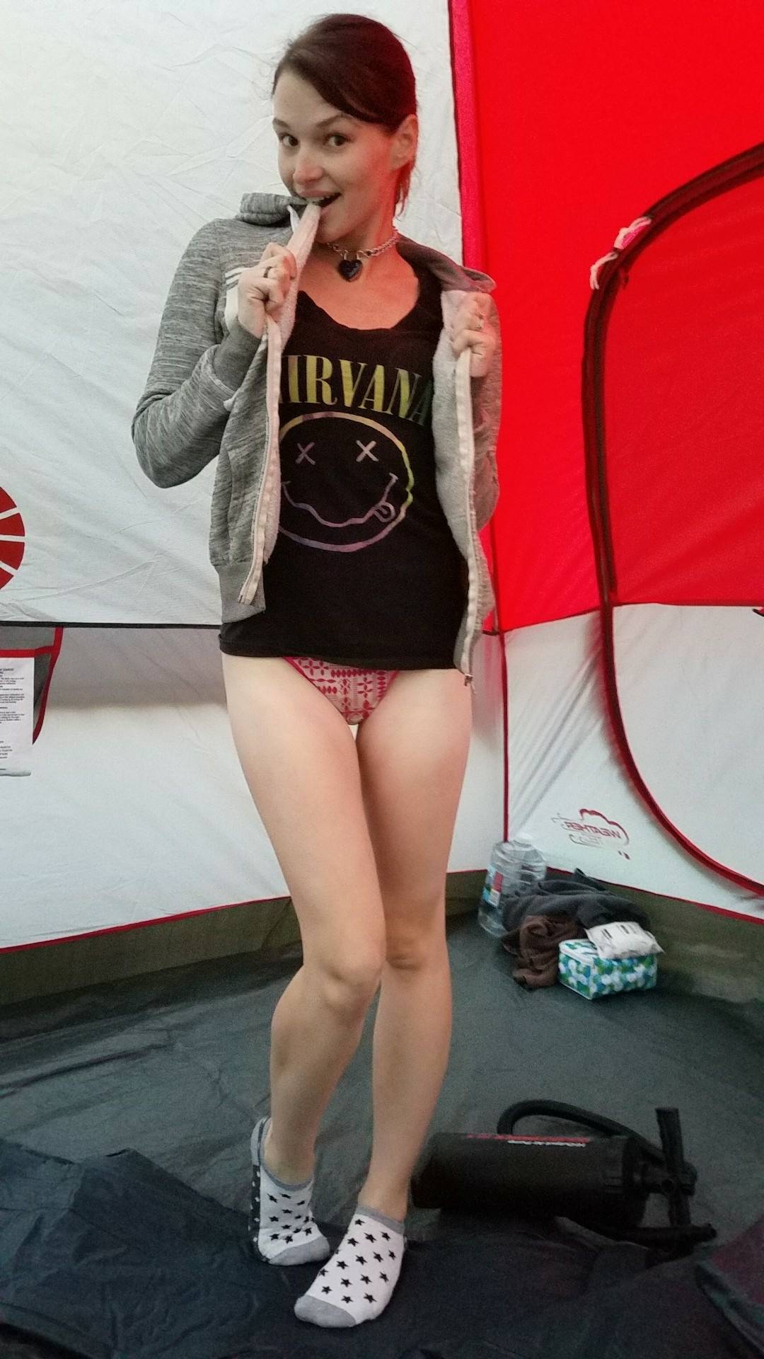 Socks and undies in my tent :) | Scrolller
