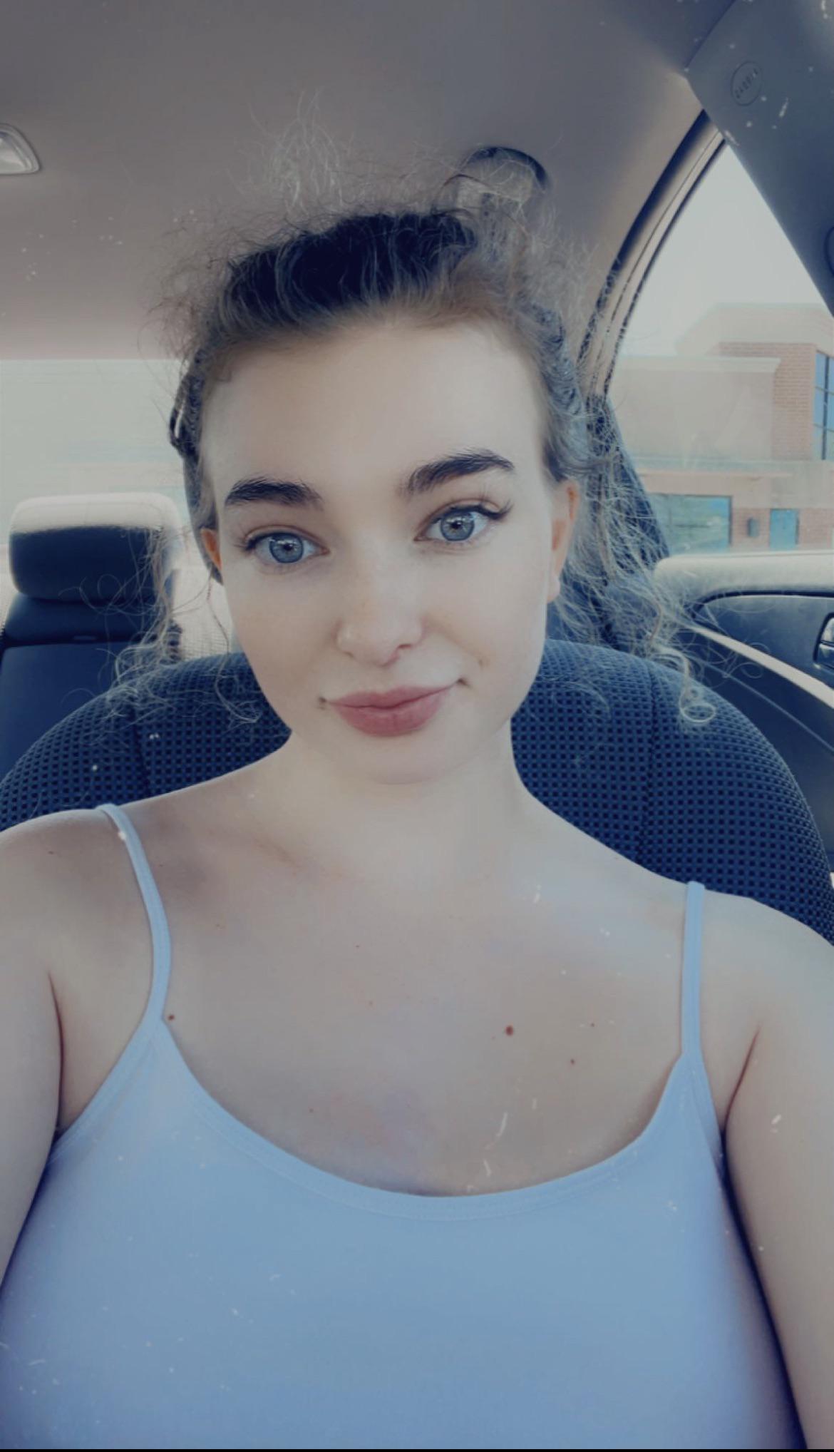 Can I send you selfies? 🥺 | Scrolller