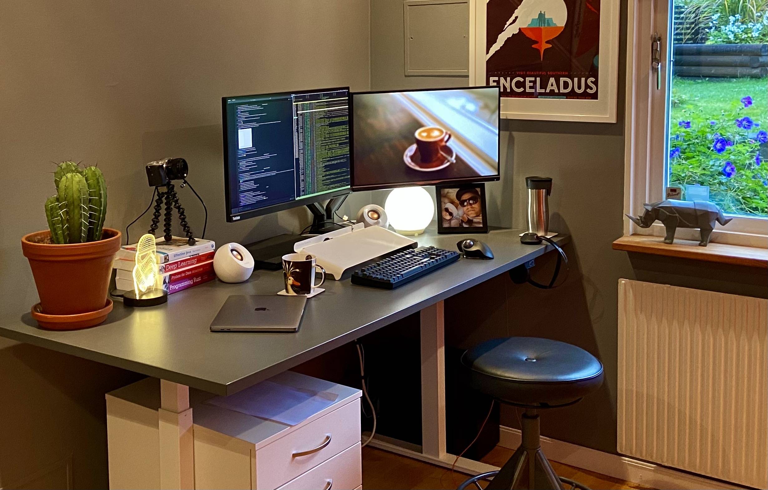 Software Engineer WFH setup | Scrolller