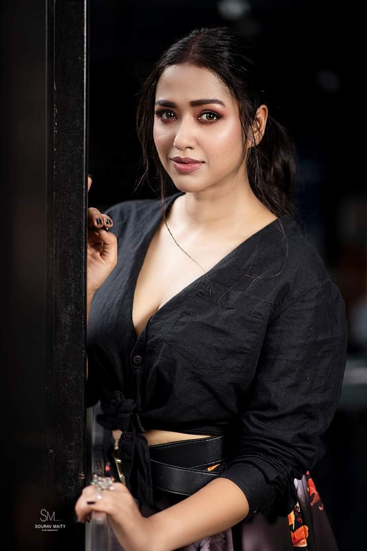 Sohini sarkar cute cleavage 🤤 | Scrolller