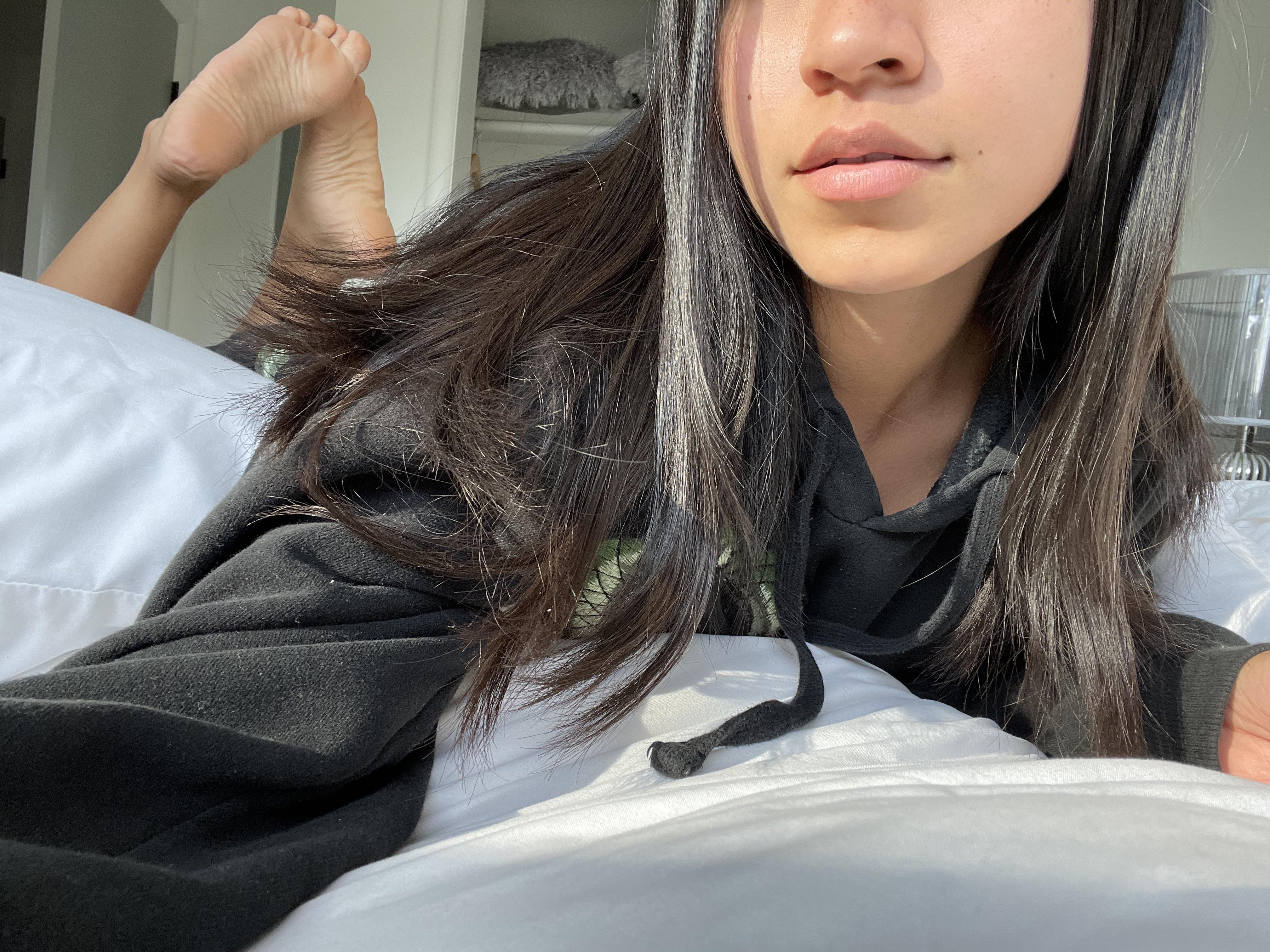 Soles on your face? Yes please! 🔥 | Scrolller