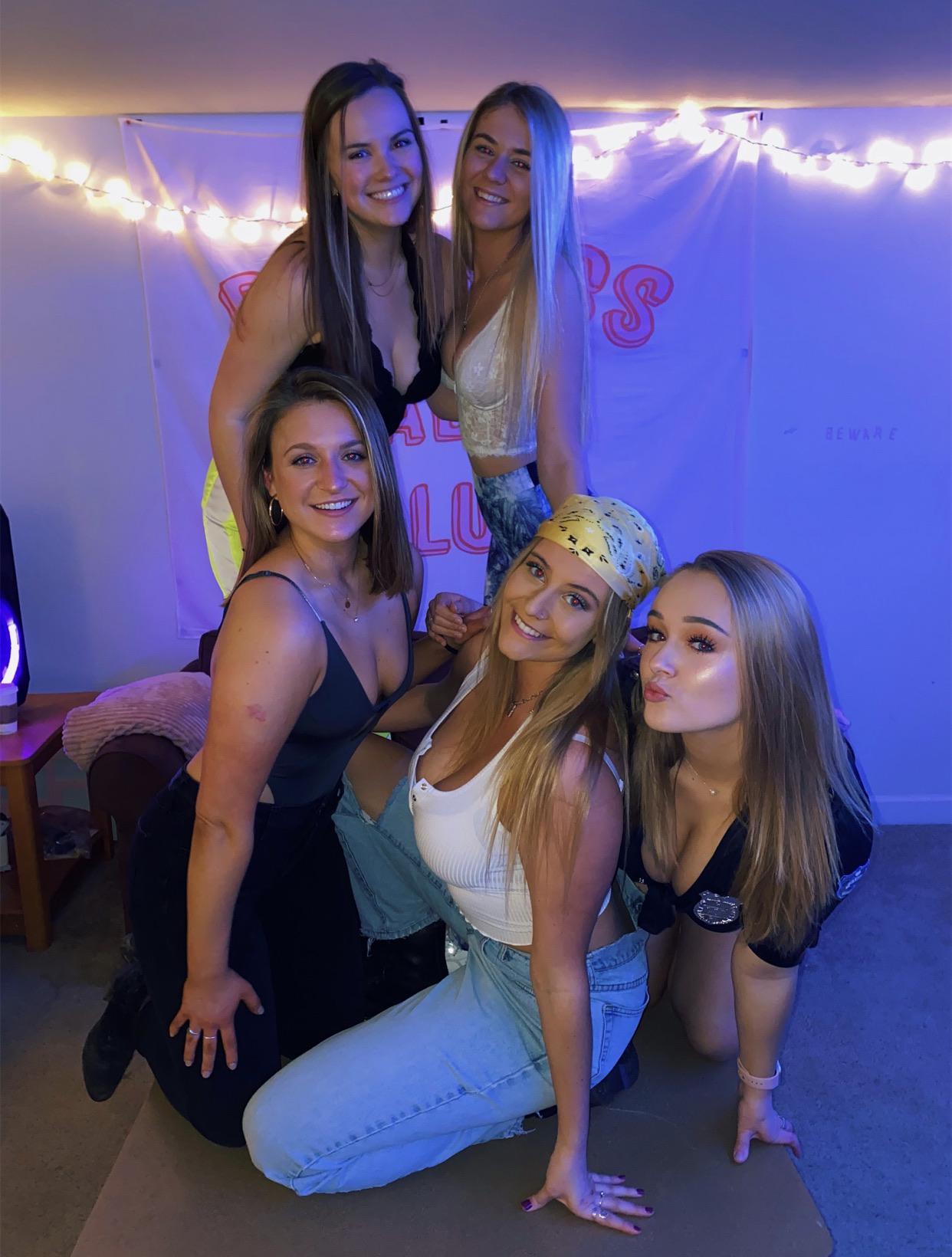 Solid lineup | Scrolller