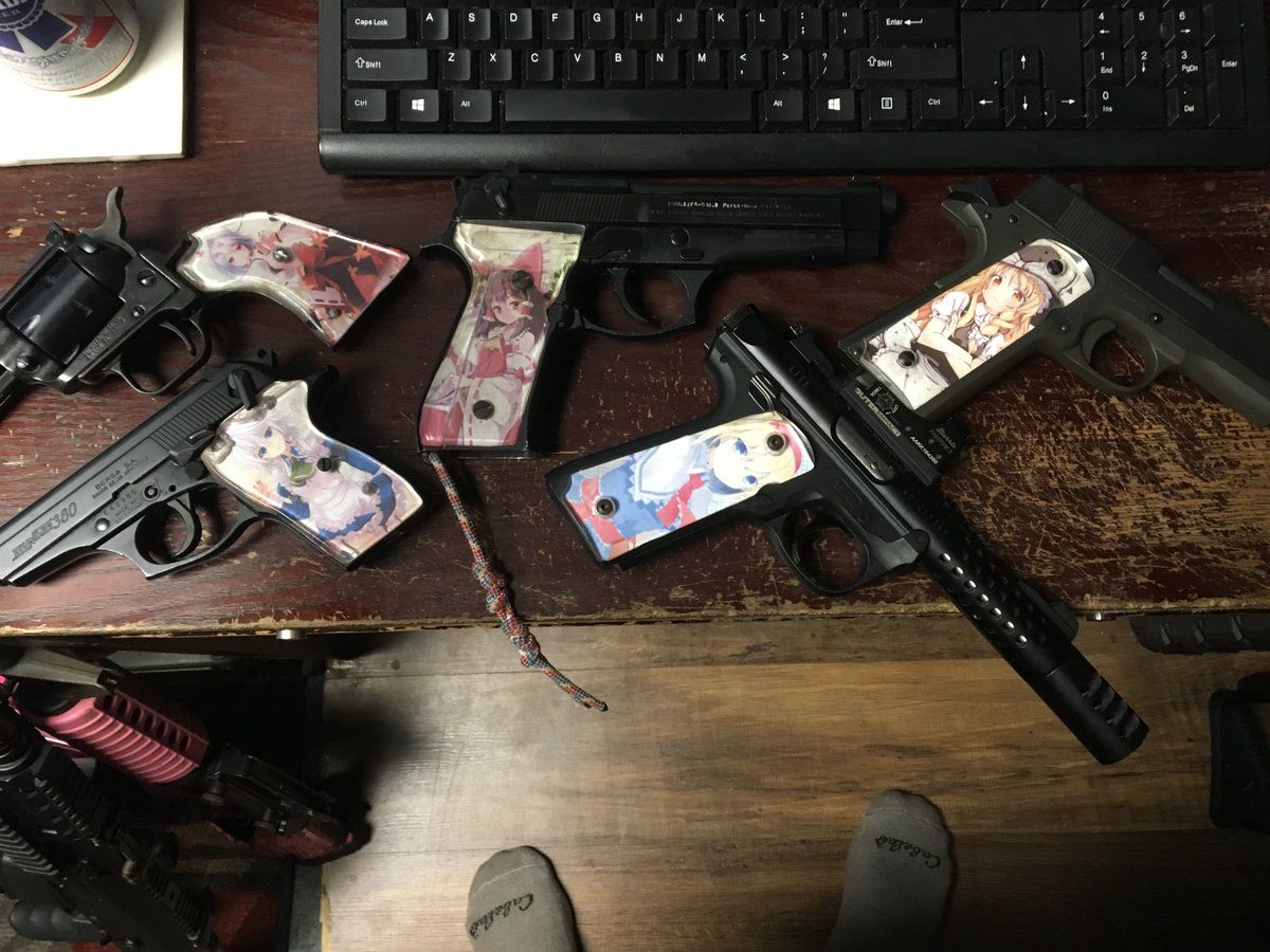 Some guns | Scrolller