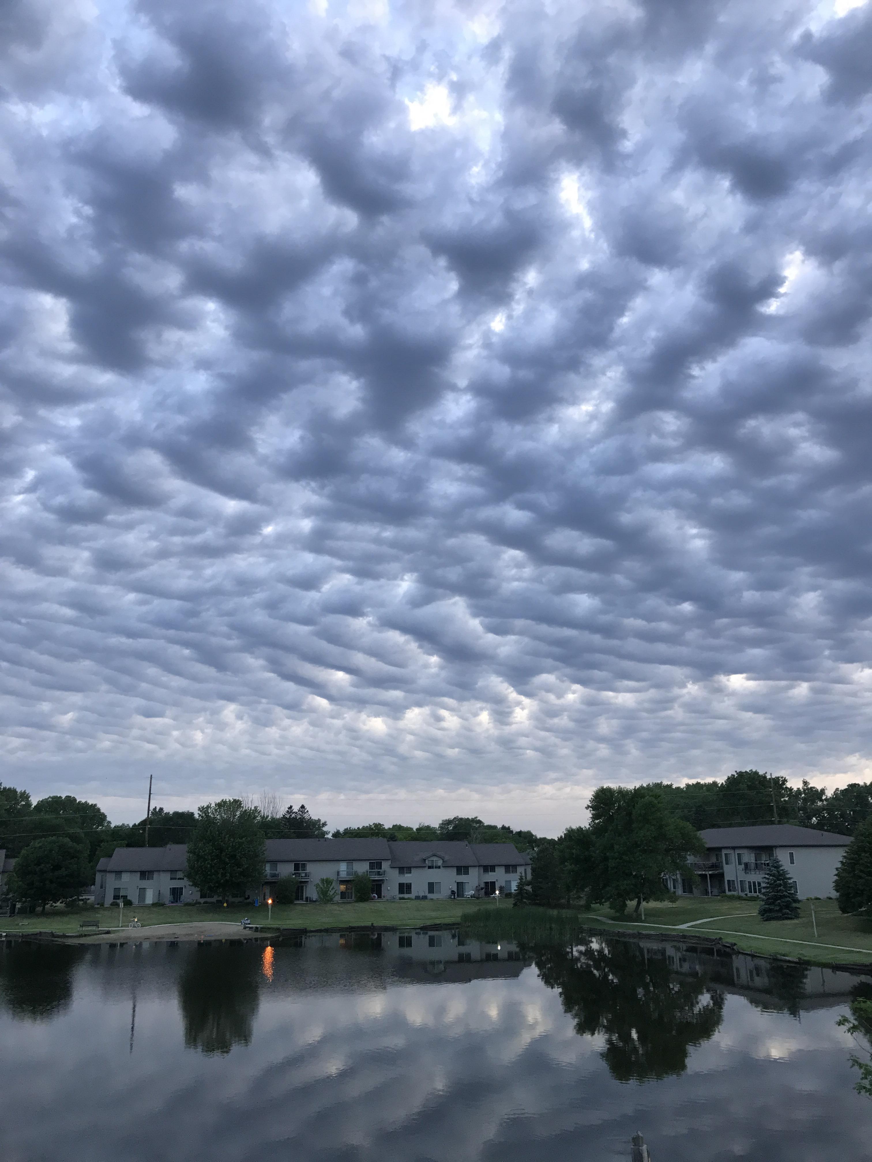 Some pretty neat clouds, South Dakota, USA, [OC] [1224x750] | Scrolller