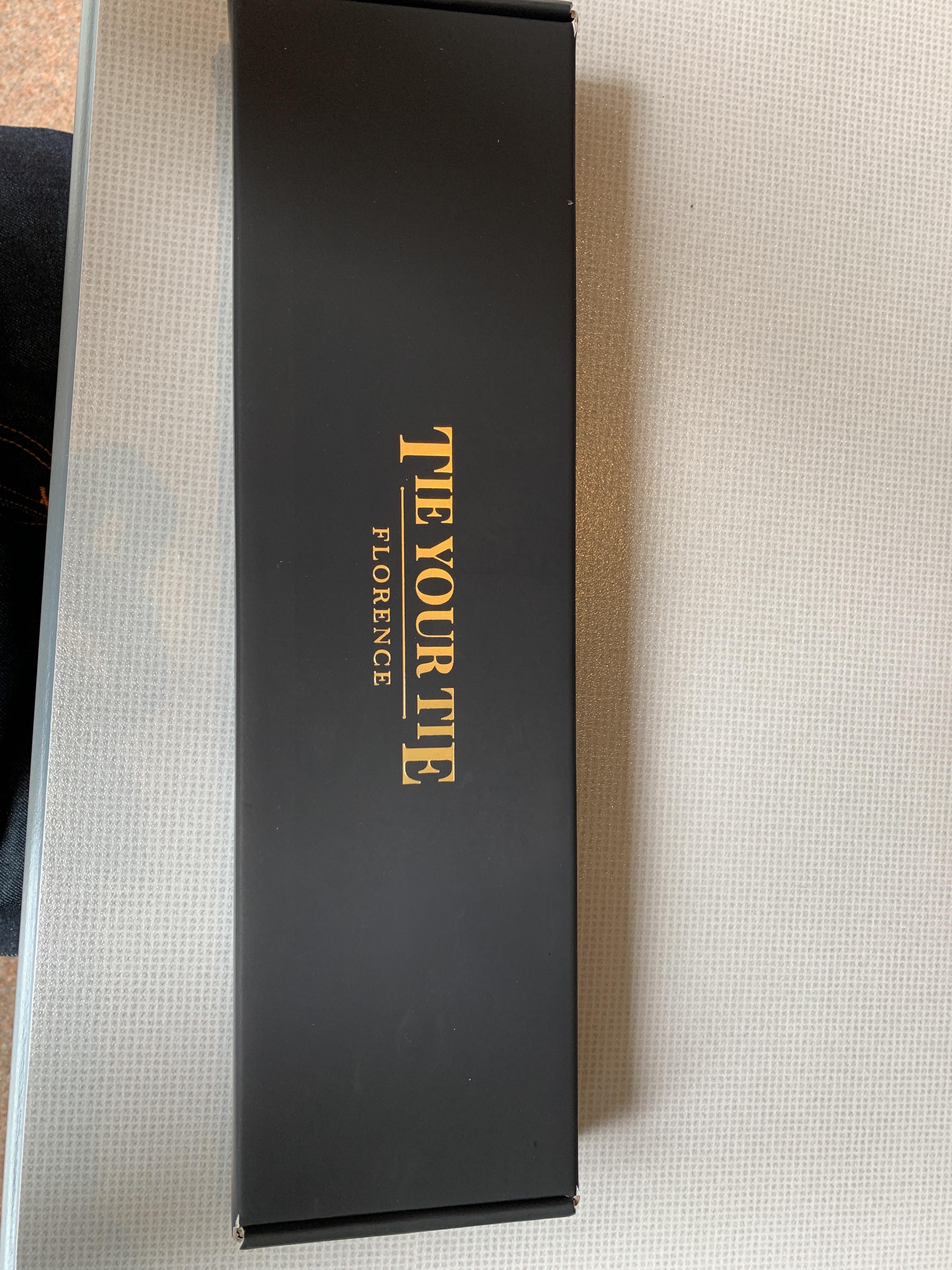 Something magical is hidden inside this box! | Scrolller