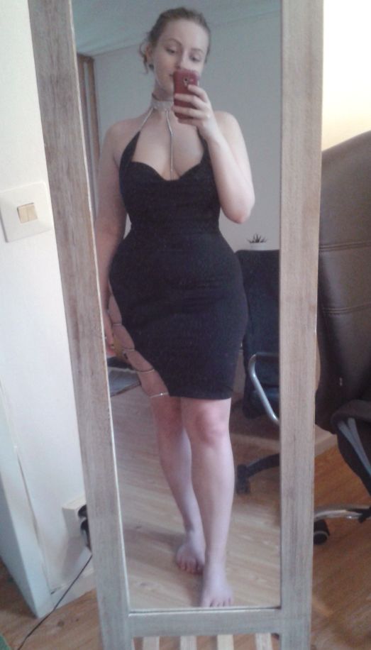 Sometimes the curves look even better covered up.. (oc) | Scrolller