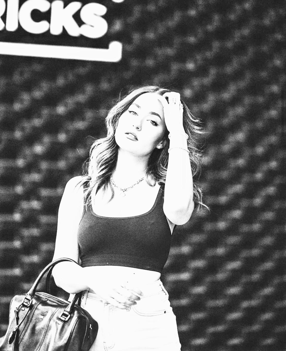 Sonny Loops Nippel 🔥🔥💦 | Scrolller