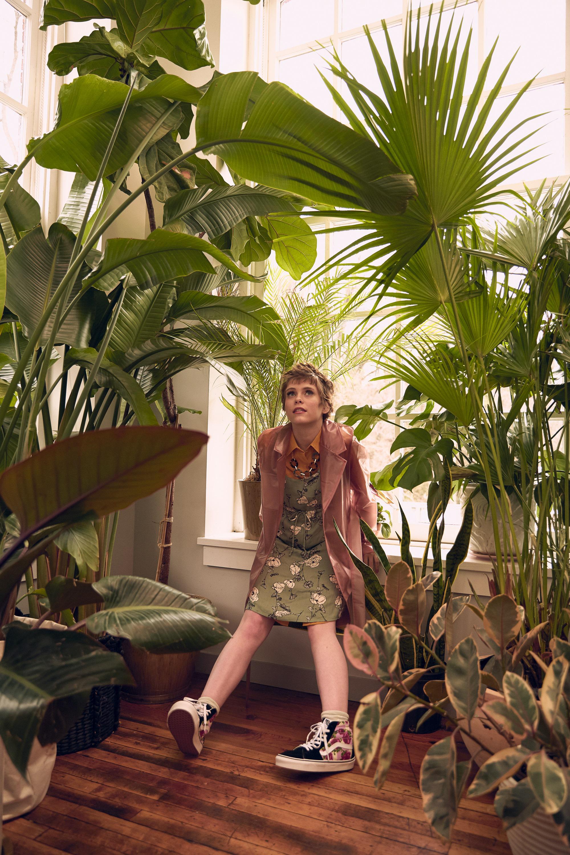 Sophia Lillis Girlslife Hq Scrolller
