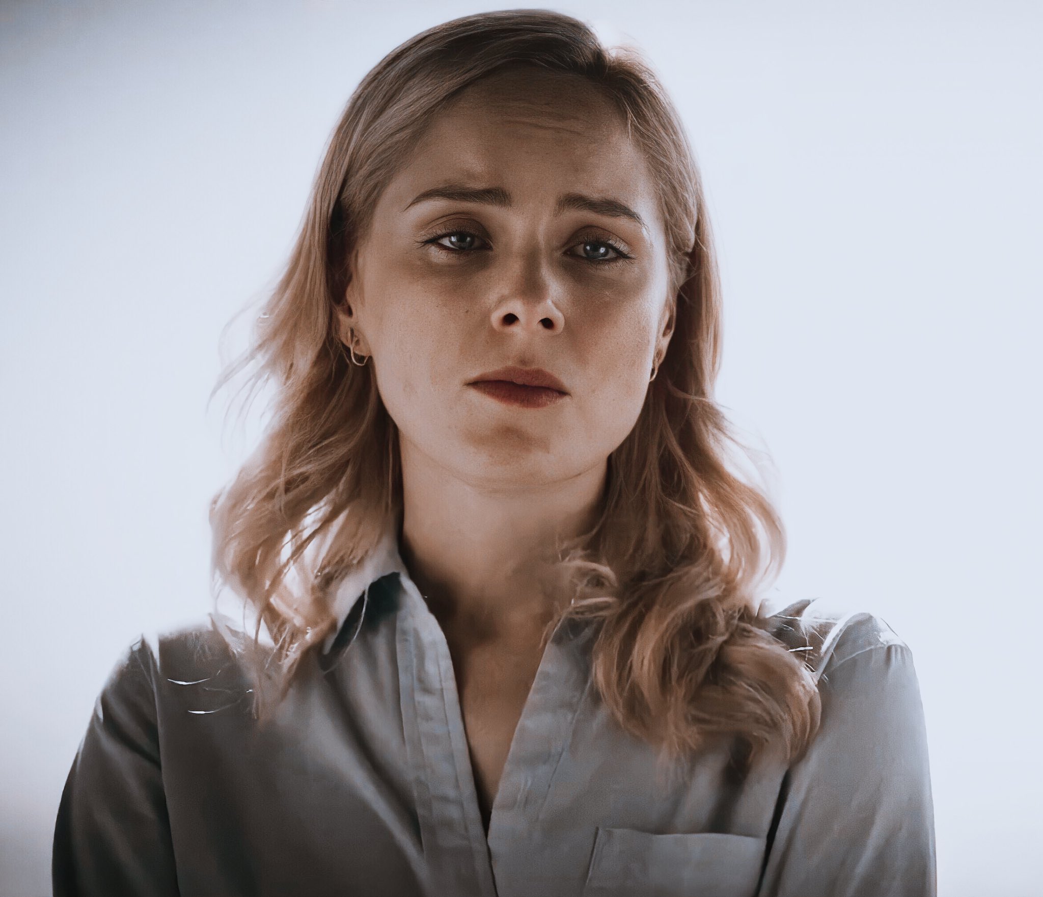 Sophie in "The Midnight Sky" (2020) trailer | Scrolller