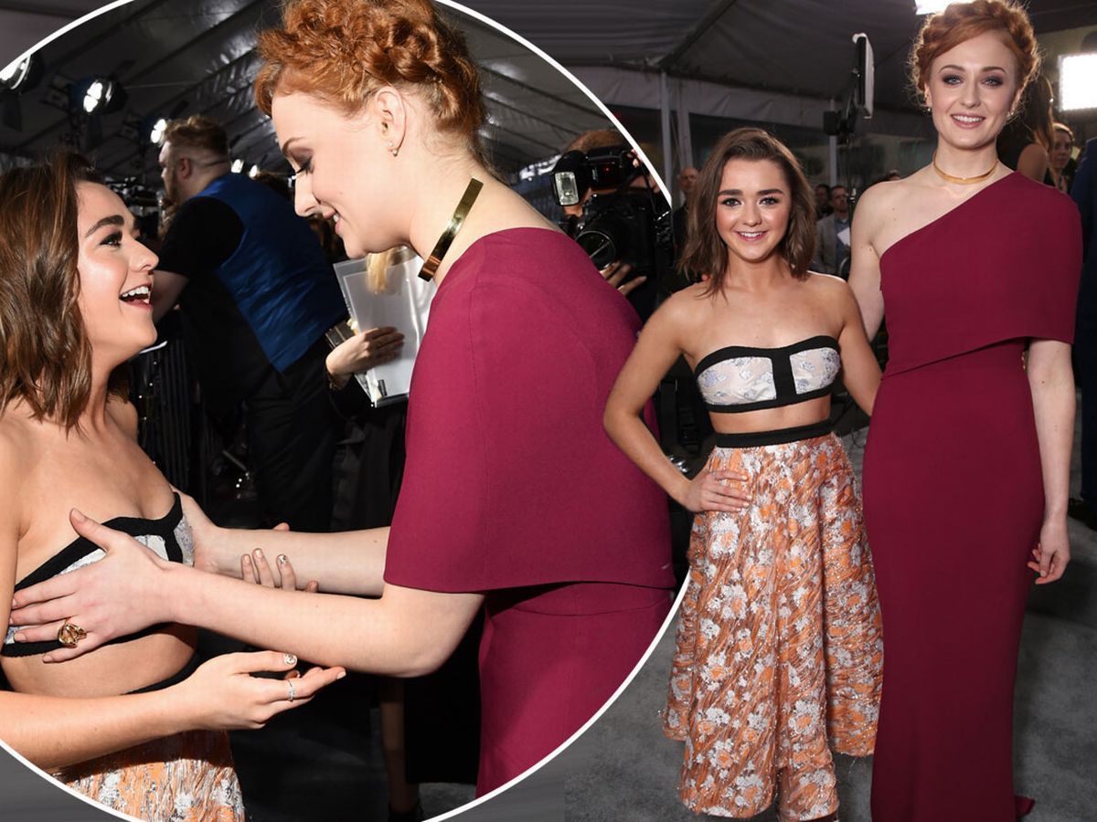 Sophie Turner and Maisie Williams | Scrolller Sophie Turner and Maisie Williams | Scrolller