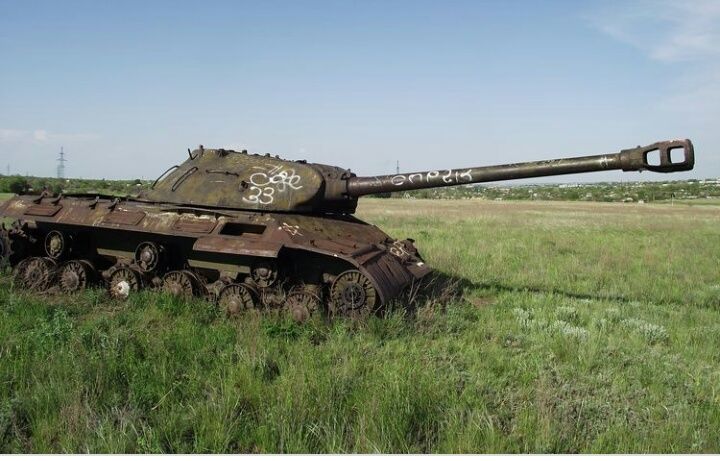 Soviet IS-3 in russian village. | Scrolller