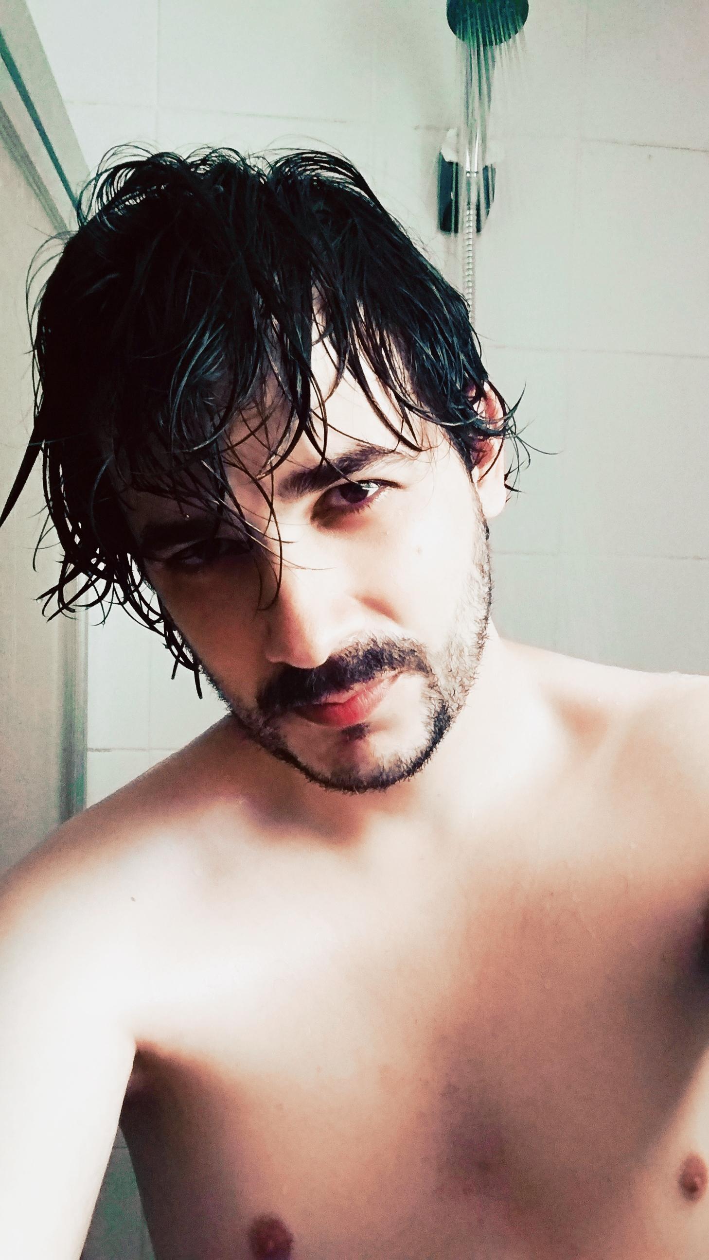 Spanish looking forward to new friends | Scrolller