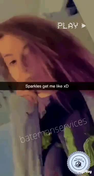 Sparkles make her hot (u/punsandbuns420) | Scrolller