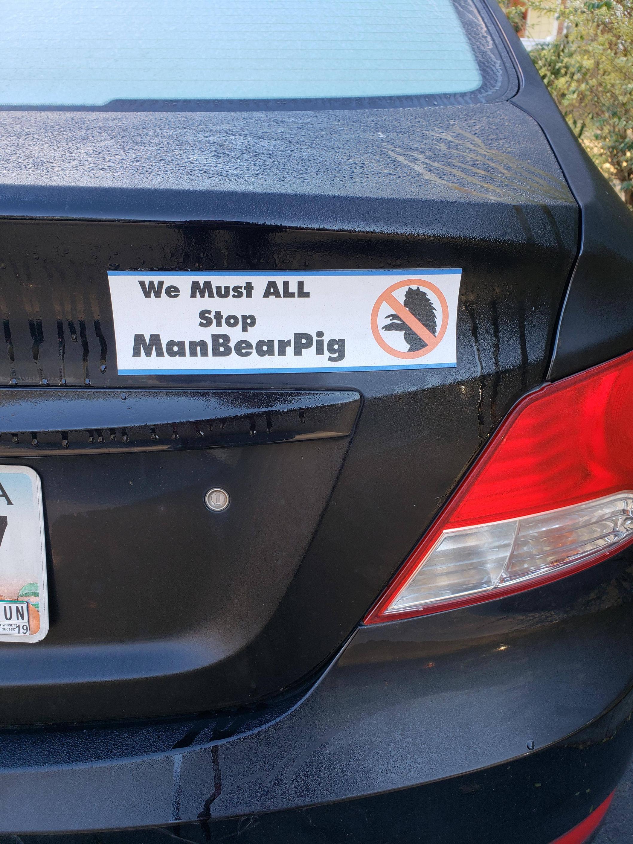 Spotted at my apartment complex. | Scrolller