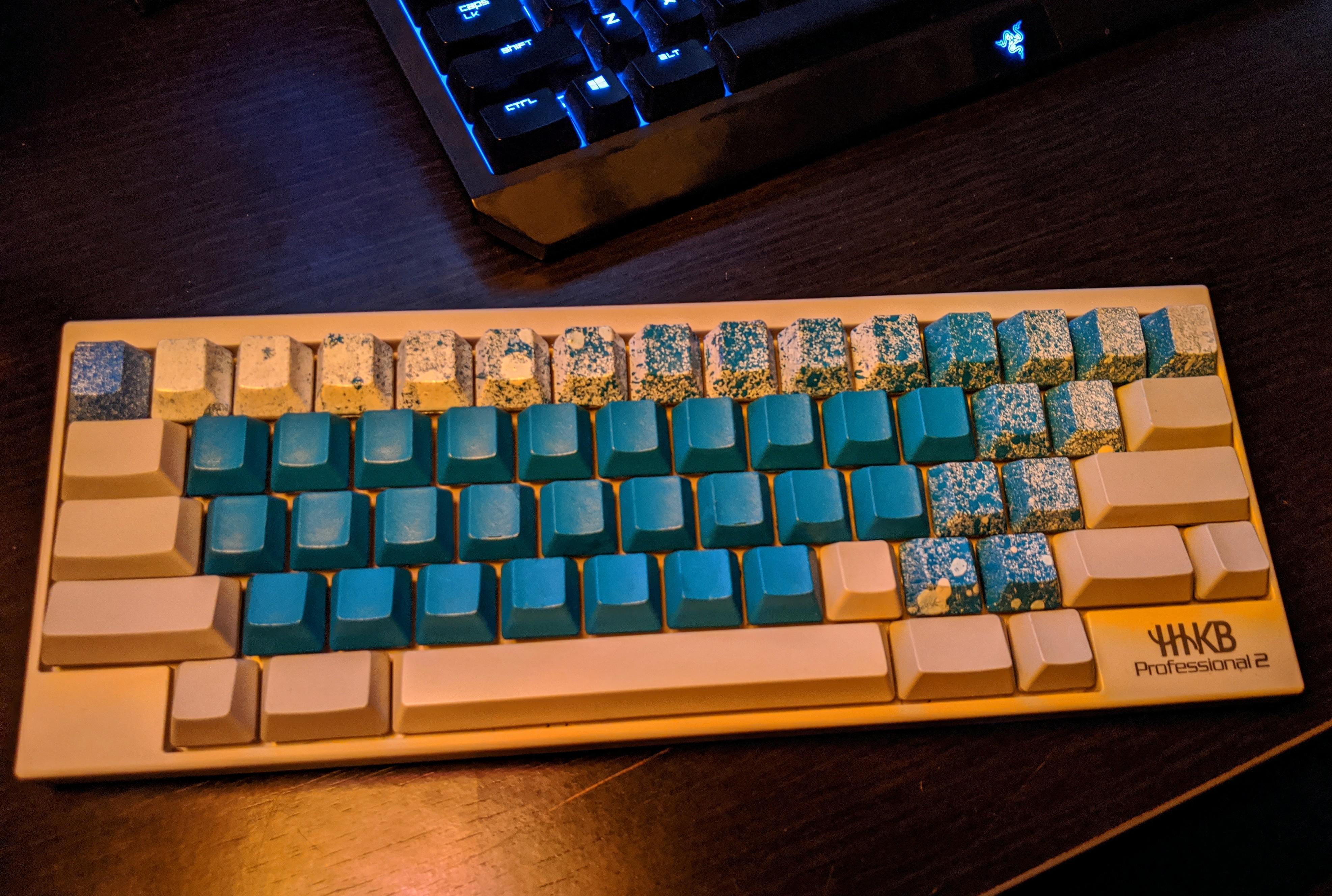 spraypainted some of my spare hhkb pro2 keycaps | Scrolller