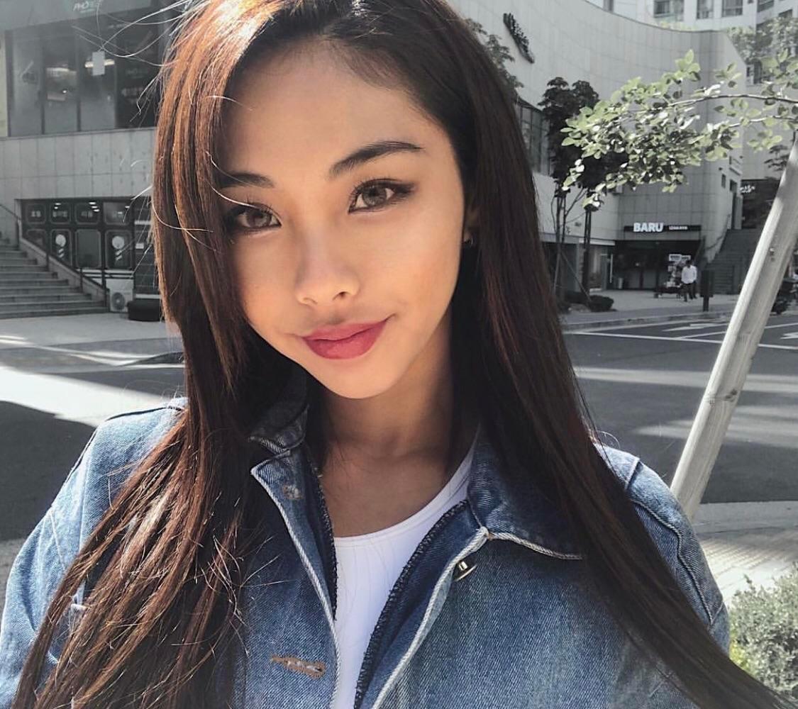 Stacey Kim | Scrolller