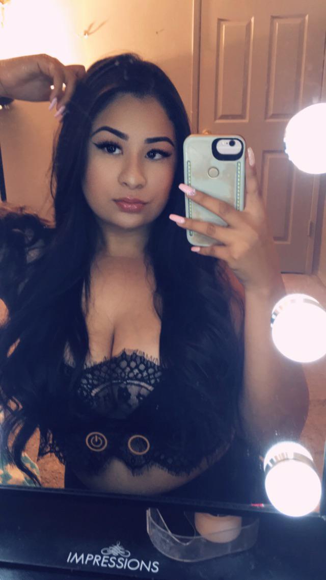 Stacked Latina | Scrolller