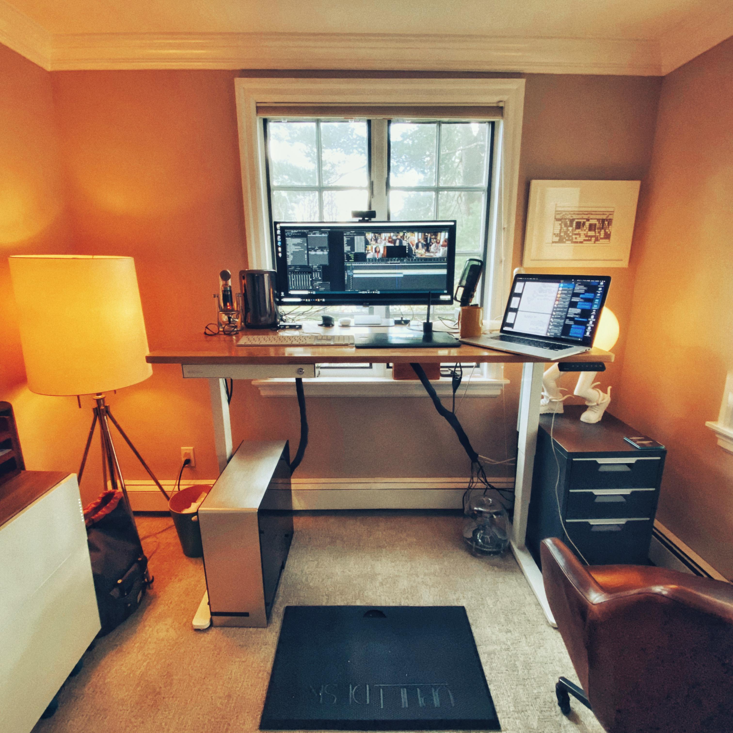 Standing editing workstation. | Scrolller
