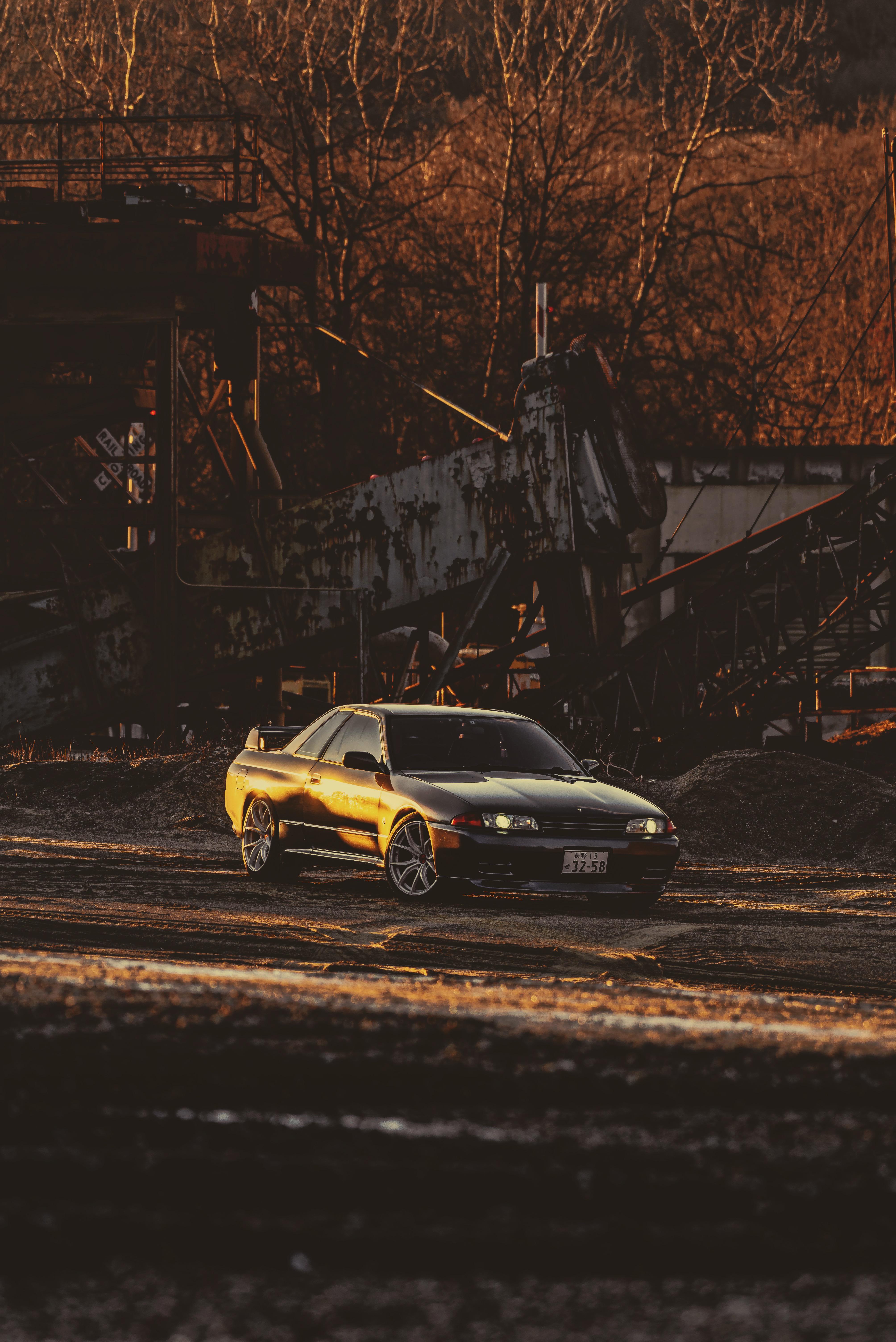 Standoff | Scrolller