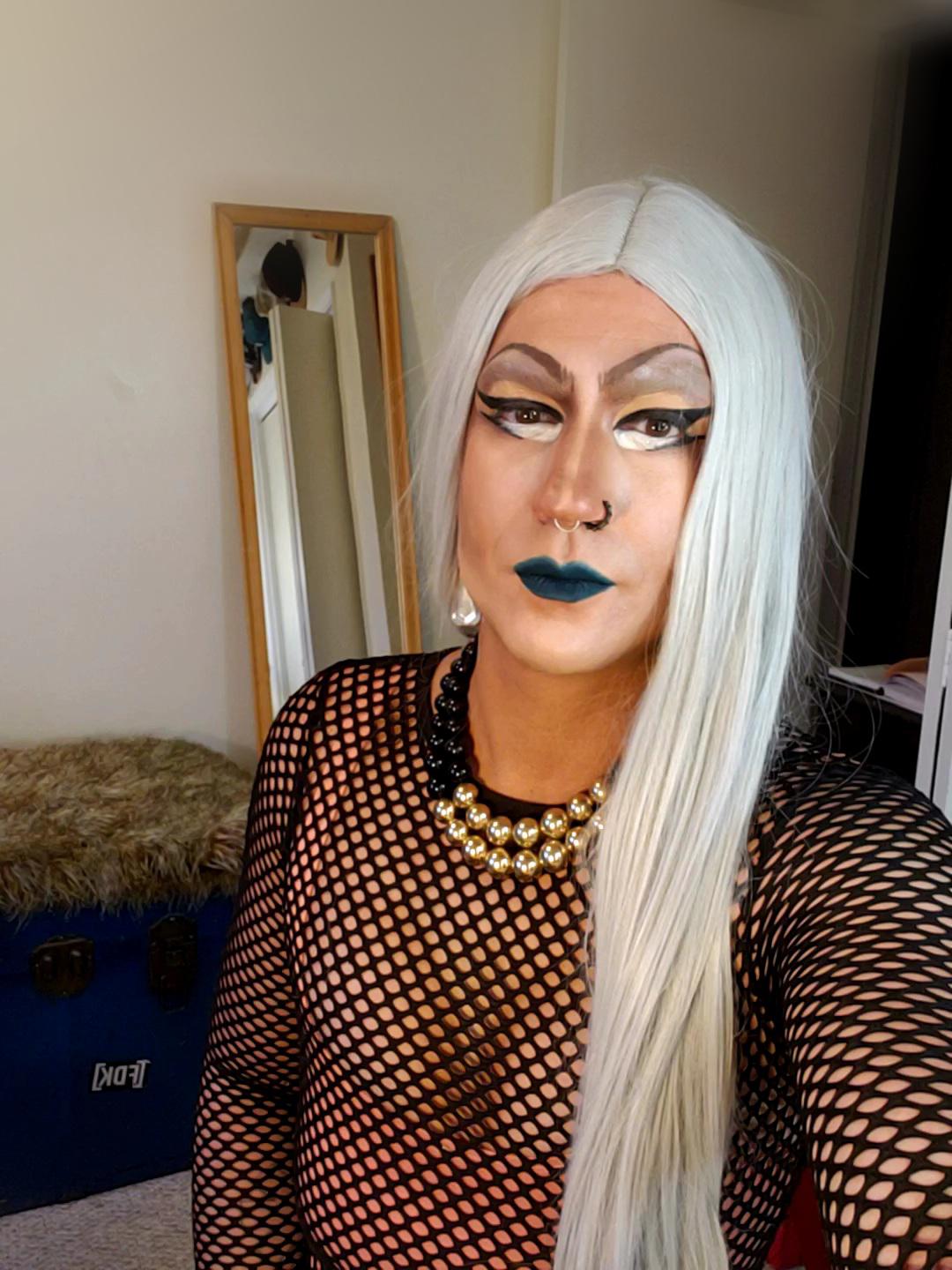 Started to do cleavage contour! So much to learn but the babysteps definitely keep moving my ...