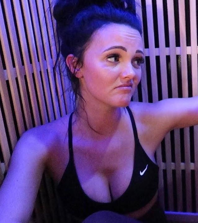 Starting to show off again | Scrolller