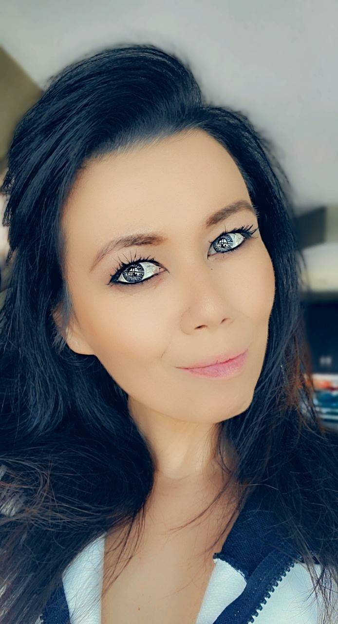 Staying cozy tonight 💋 | Scrolller