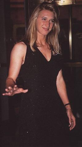 Steffi Graf | Scrolller