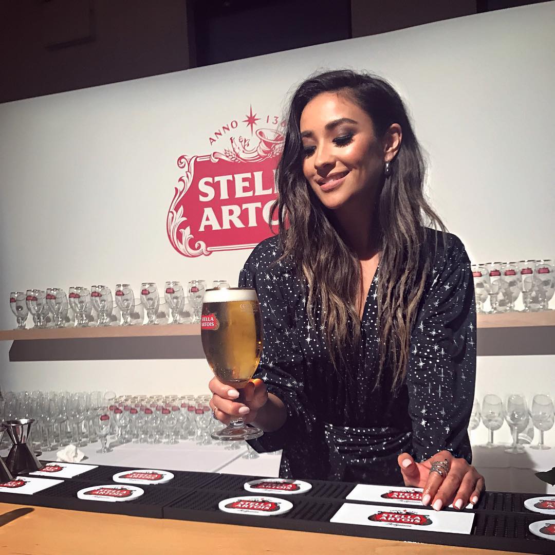 Stella Artois (ad) | Scrolller