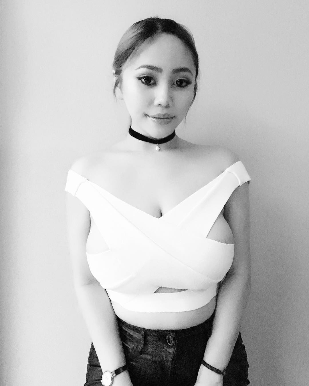 Stella Luong | Scrolller